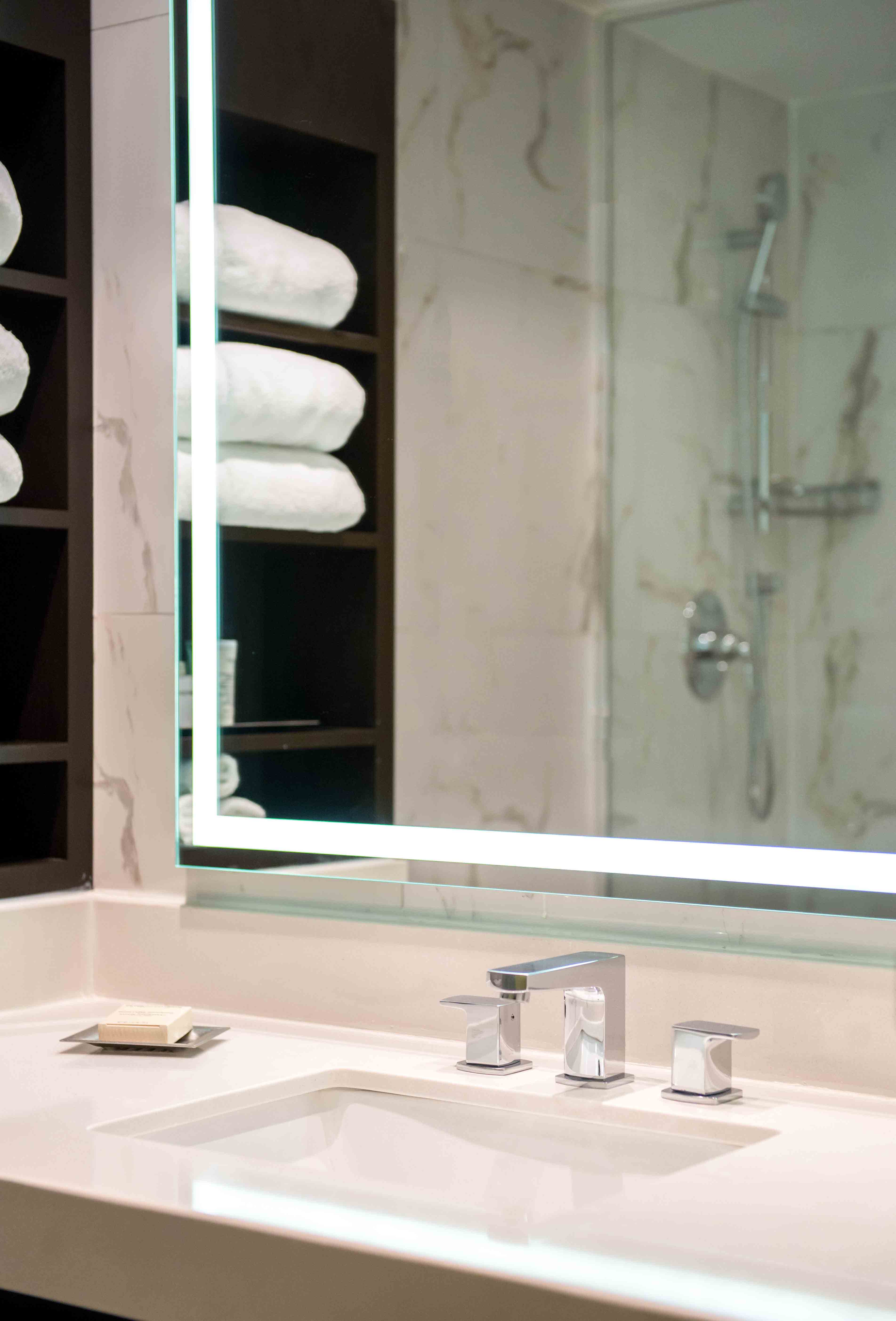 Hilton Toronto/Markham Suites Conference Centre & Spa - Destination Markham